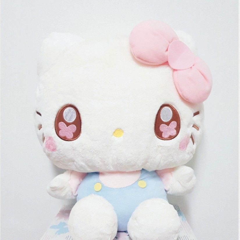 Hello Kitty • Dreamy Pastel Carats